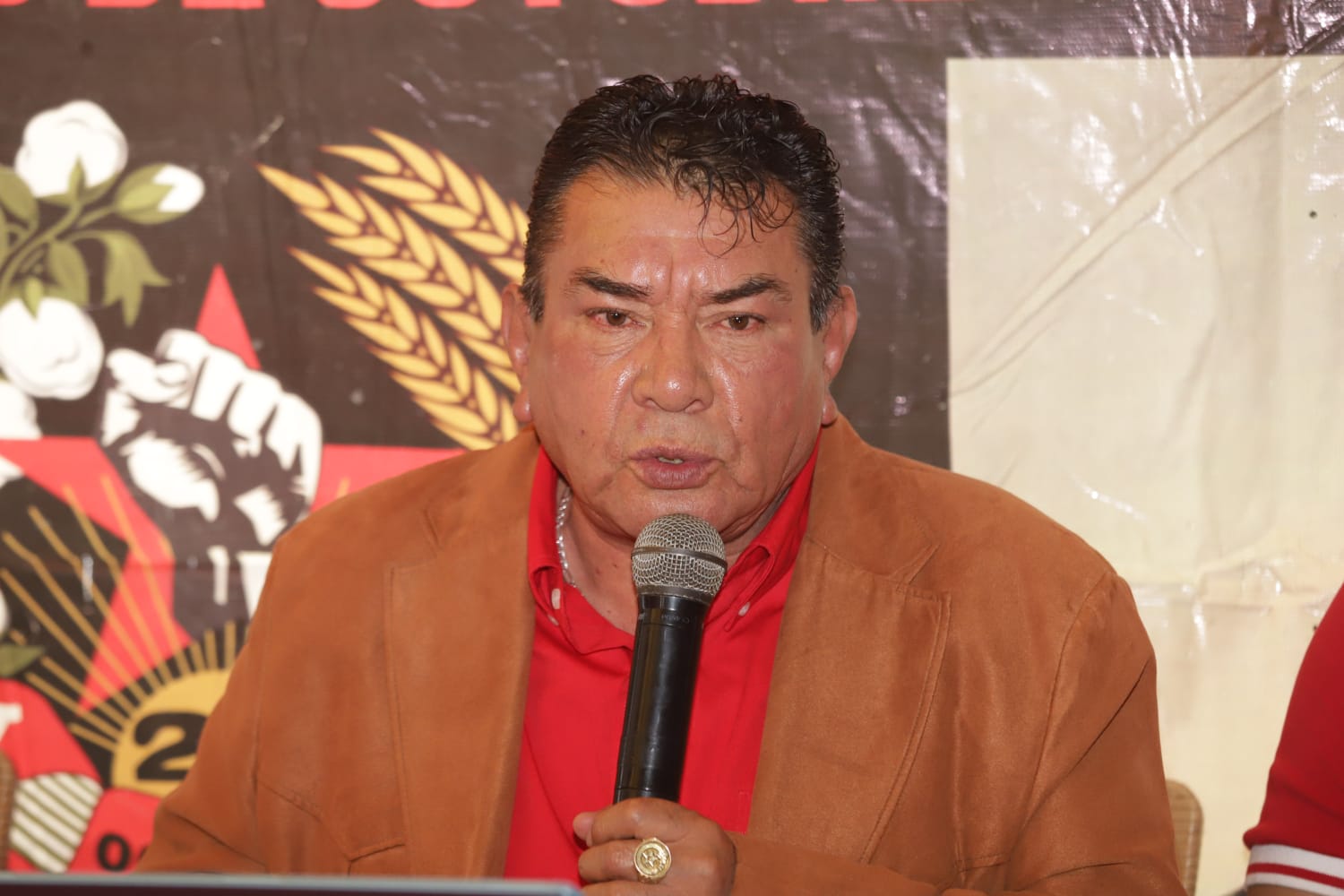 Hallan manta con amenaza dirigida a Simitrio en Puebla; la organización 28 de Octubre permanece ...